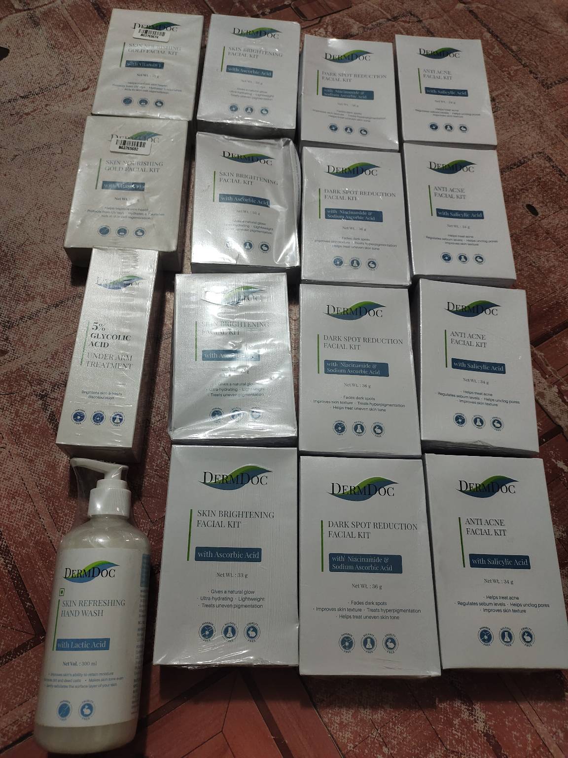 Buy DermDoc Skin Brightening Facial Kit with Ascorbic Acid (33 g ...