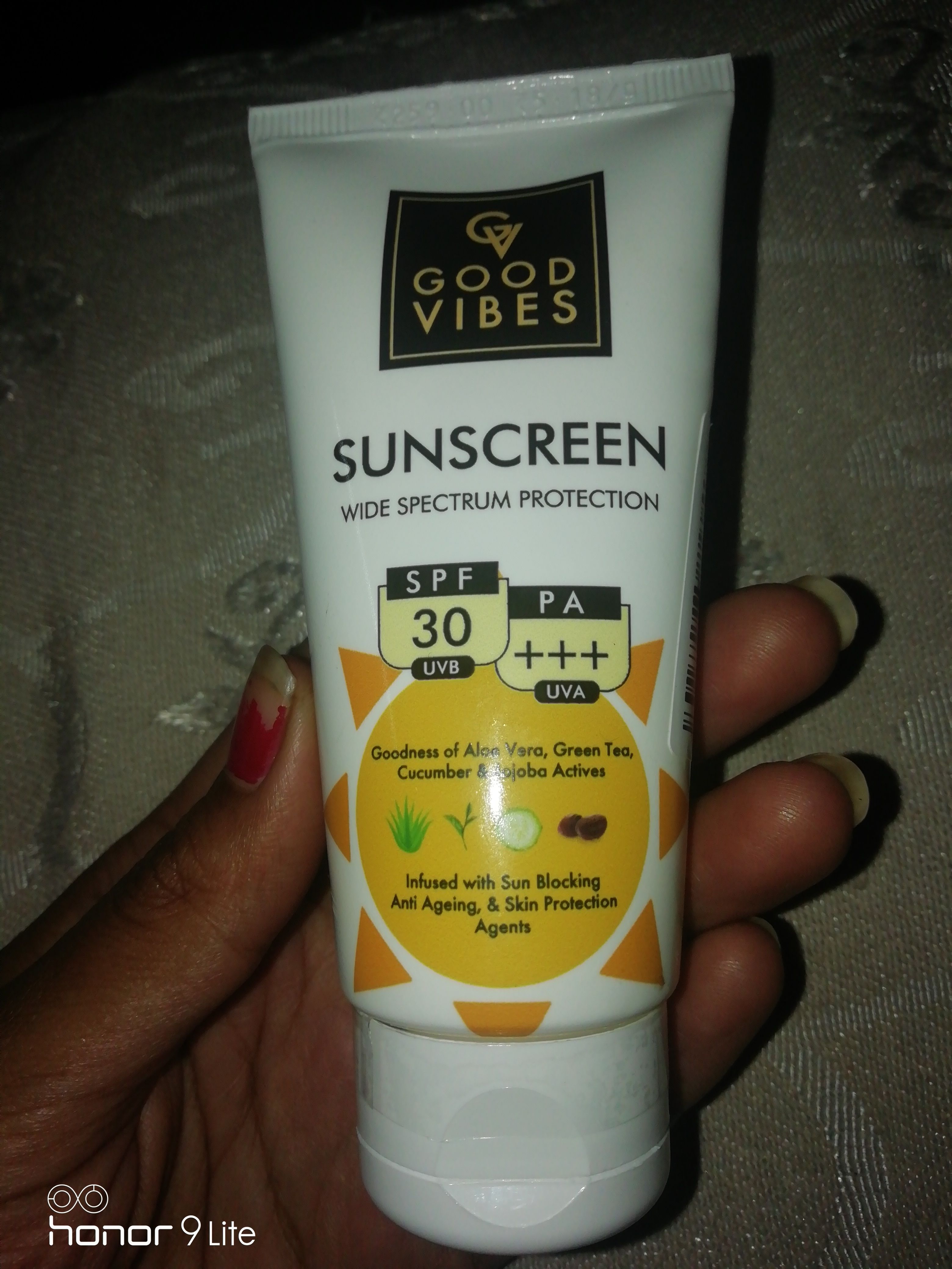 Buy Good Vibes Wide Spectrum Sunscreen with SPF 30 (50 gm) Online | Purplle
